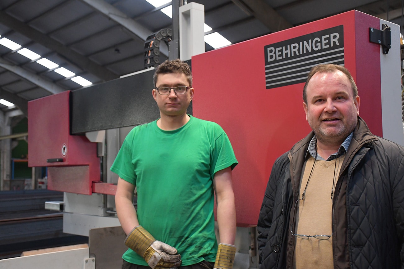 Nouvelle machine à scier semi-automatique pour le commerce d'acier ...